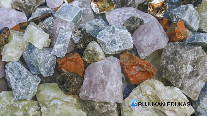 Mineral Adalah Zat Berbentuk Solid Yang Tercipta Secara Natural Melalui ...